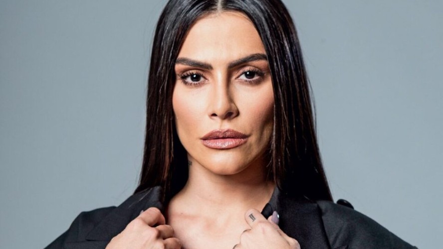 Cleo completa 41 anos. Veja curiosidades sobre a atriz e cantora