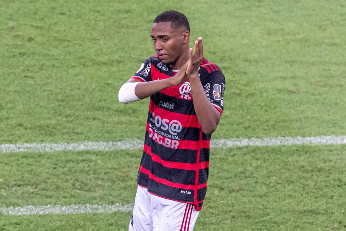 Flamengo acerta empréstimo de Lorran ao Pisa com obrigação de compra de ...