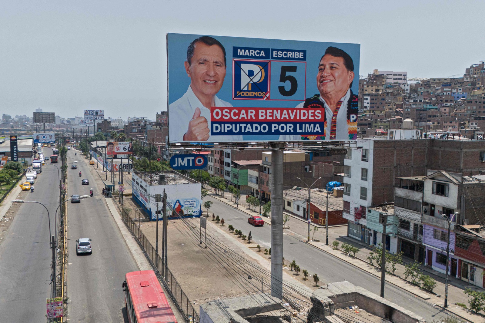 Peruanos enfrentam eleição presidencial confusa pela concorrência de 36 ...
