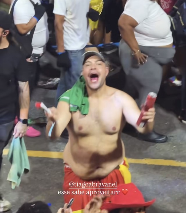 Tiago Abravanel curte carnaval no meio do povo em Salvador e é flagrado ...