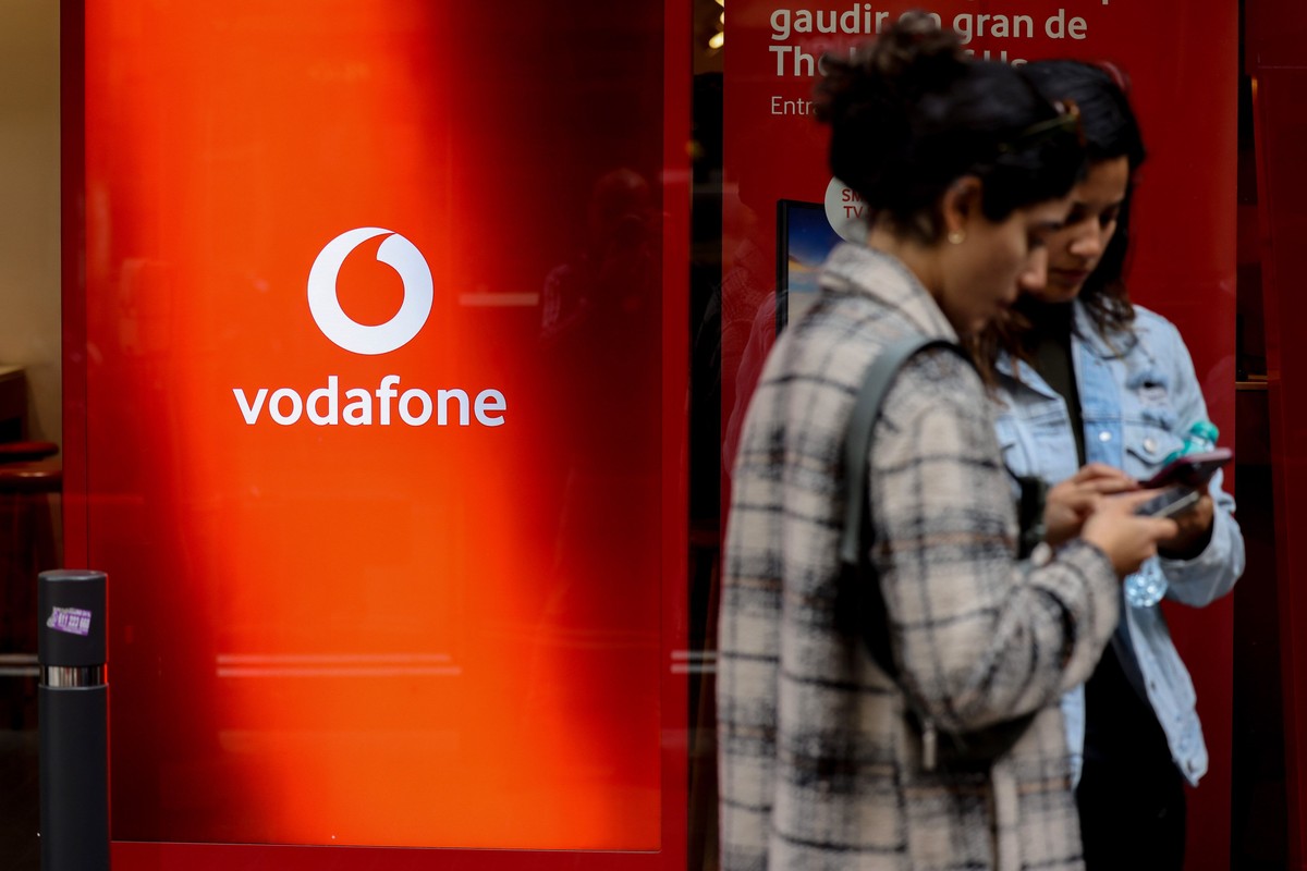 Vodafone fecha acordo de US$ 1,5 bilhão com Microsoft para uso de IA e ...