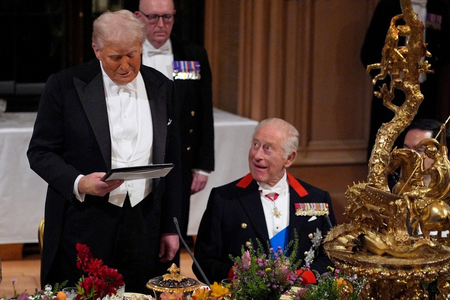 Charles III elogia 'compromisso de Trump com a paz' durante jantar no ...