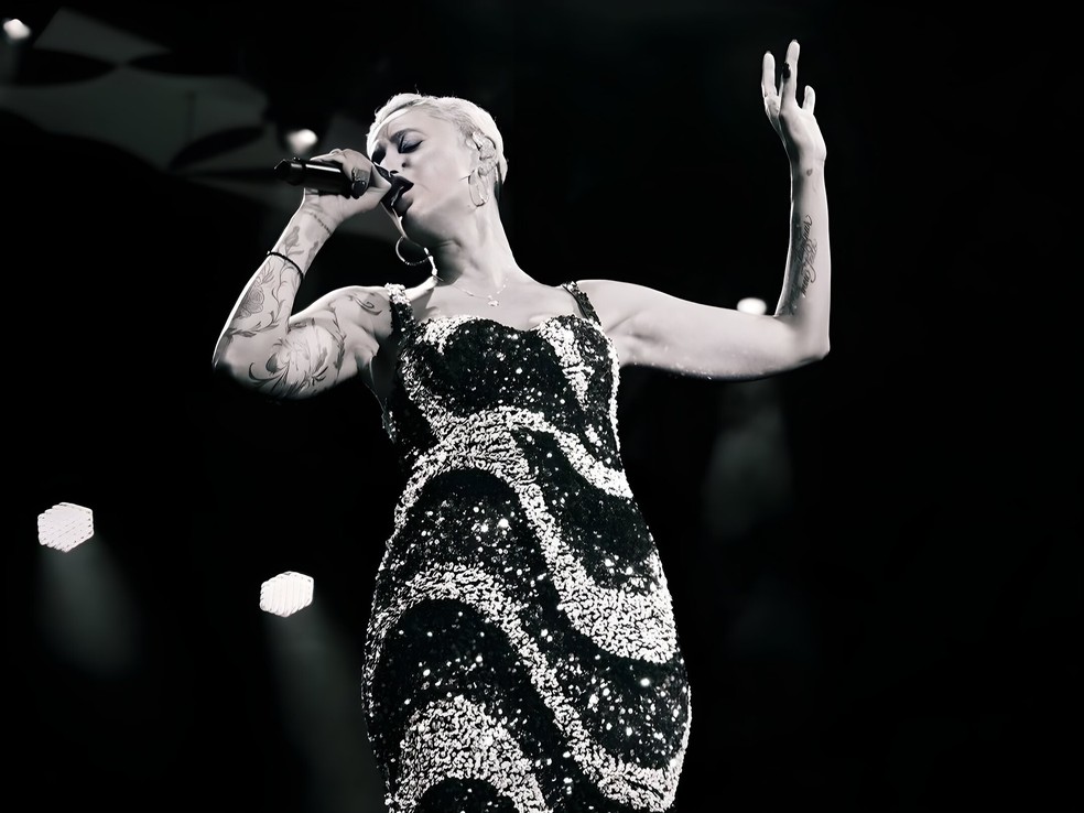 Mariza: a ‘portuguesa com pés africanos’ que levou o fado aos maiores ...