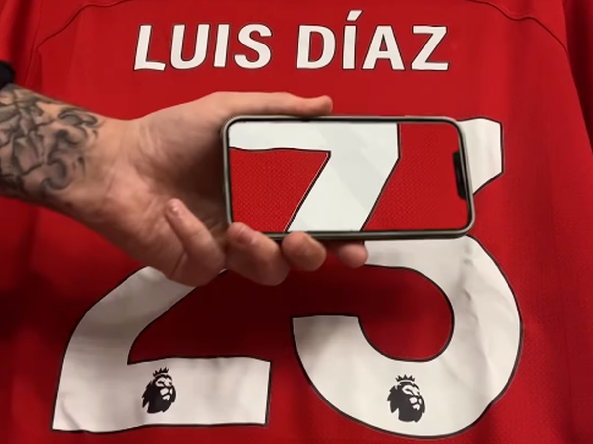 Liverpool vai reembolsar torcedores após dar camisa 7 para Luis Díaz