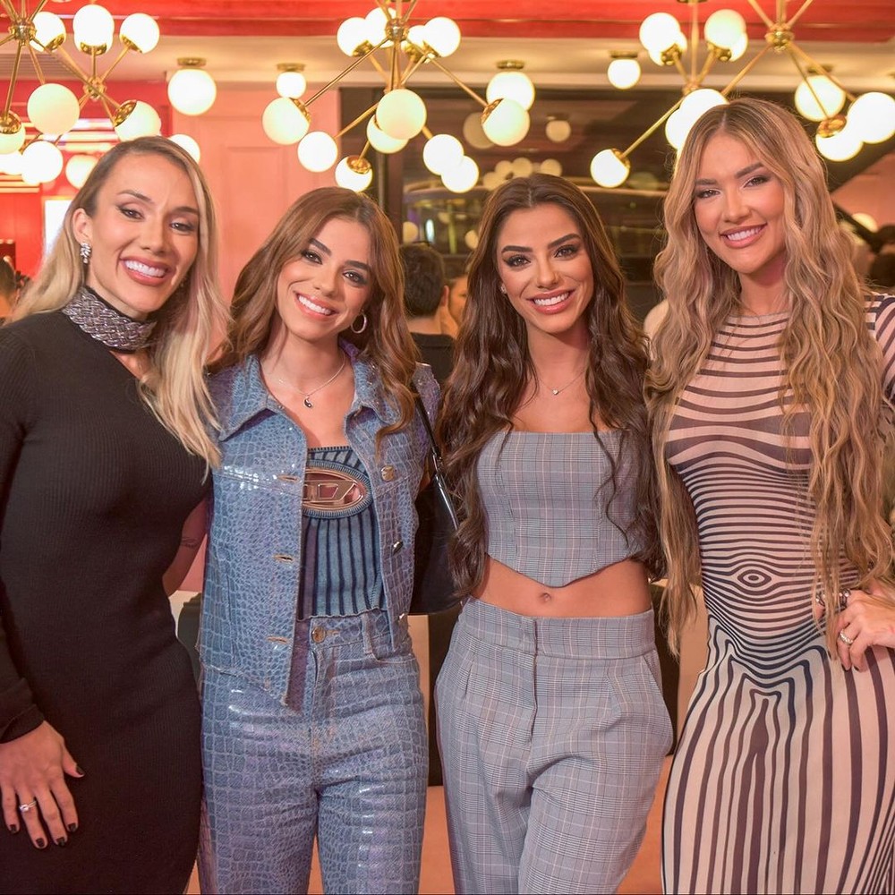 Key Alves e irmã gêmea roubam a cena ao posar com Virgínia Fonseca e ...