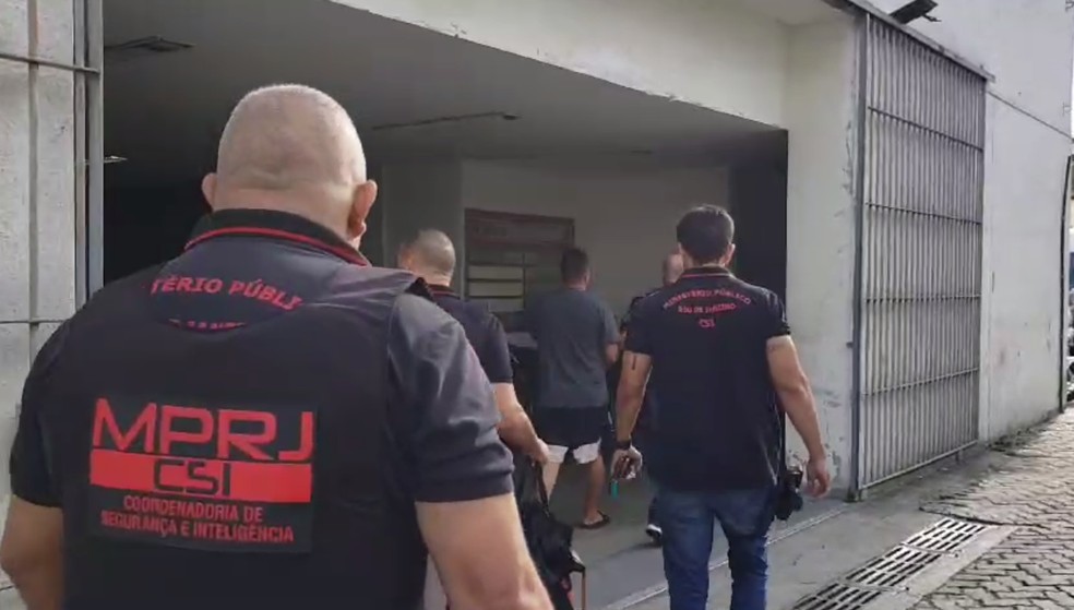 Esquema de exploração de internet e TV, da quadrilha de Ronnie Lessa e ...