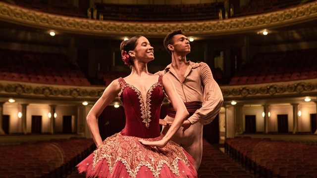 Um programa para cada dia da semana: comédia no palco, balé e casa aberta
