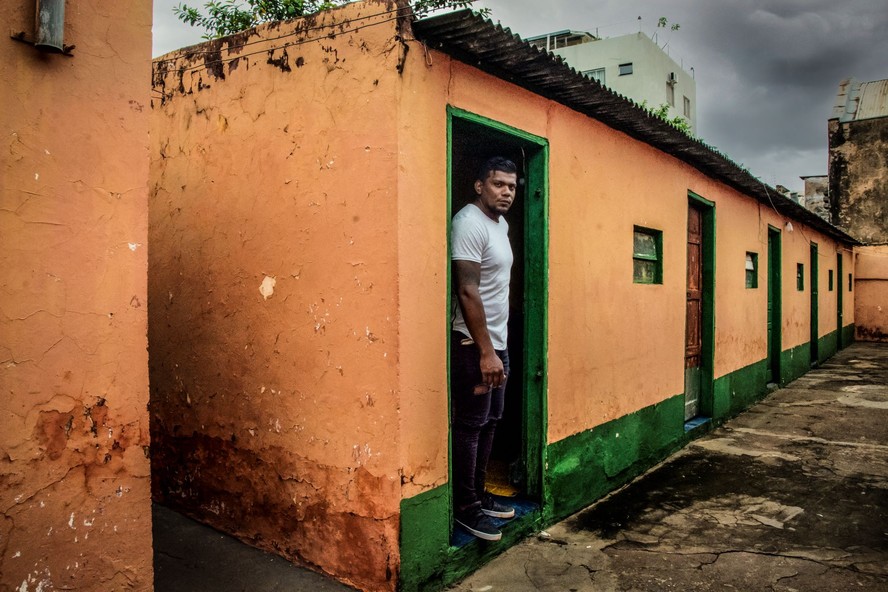 Nova leva de migrantes venezuelanos chega ao Brasil ainda mais miserável