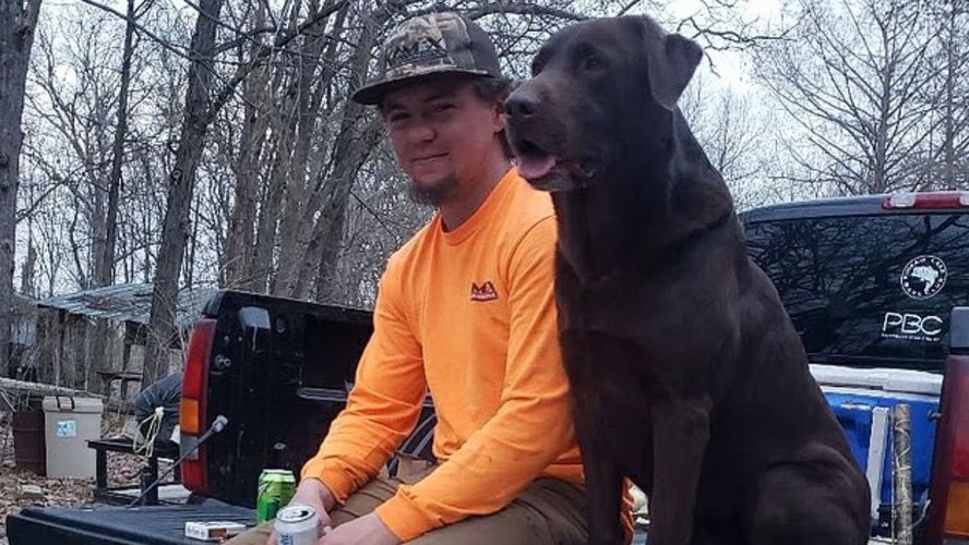 Ao tentar salvar seu cachorro, jovem de 23 anos perde a vida em lago ...