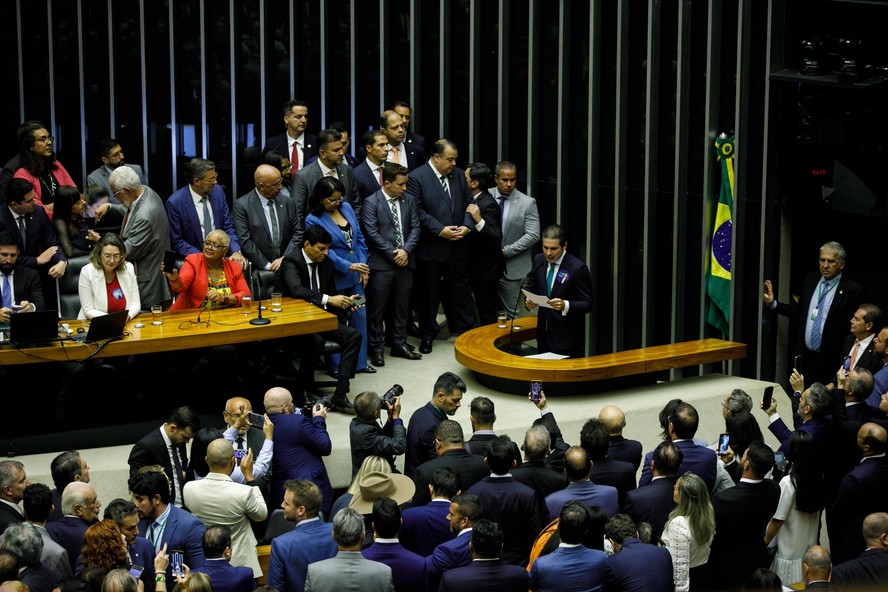 Hugo Motta se torna o presidente mais novo da Câmara dos Deputados ...