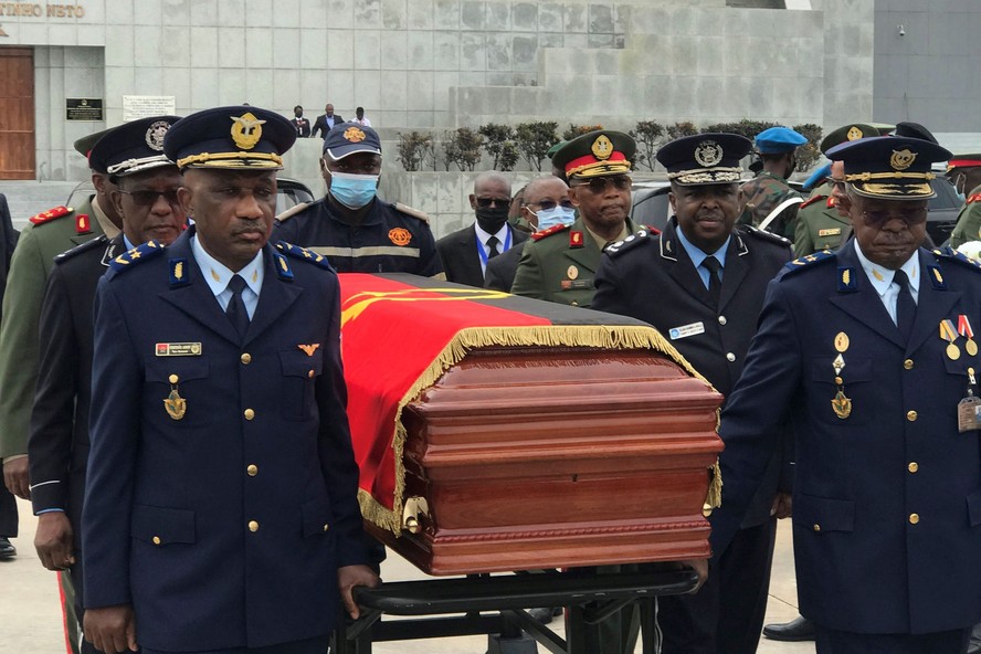 Angola inicia funeral de ex-presidente em meio à inquietação pós-eleitoral