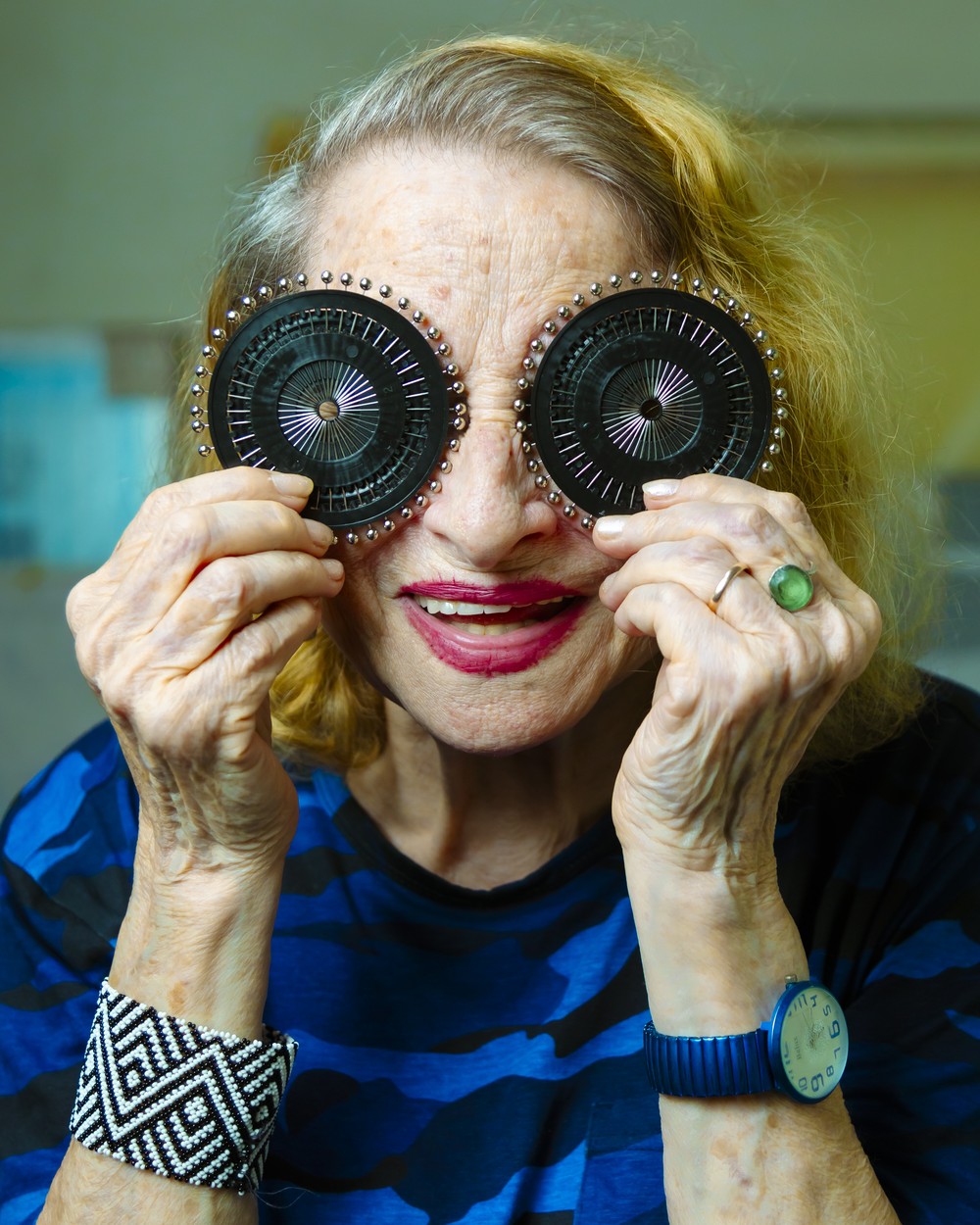 Aos 90 anos, Anna Bella Geiger tem agenda profissional agitada e volta ...