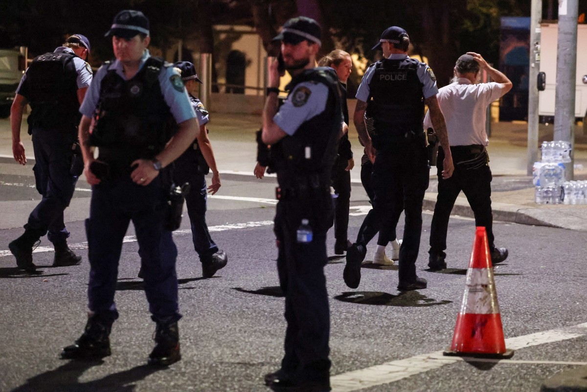 Tiroteio deixa três mortos em cidade rural da Austrália; polícia busca ...