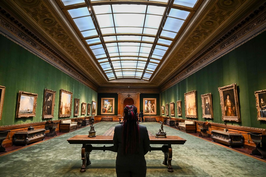 Uma das atrações culturais de NY, Frick Collection reabre após 5 anos ...
