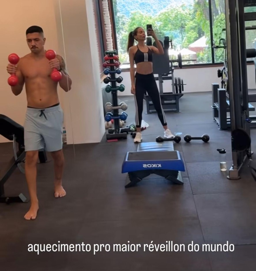 Réveillon de Copacabana: Anitta faz aquecimento com contagem regressiva ...