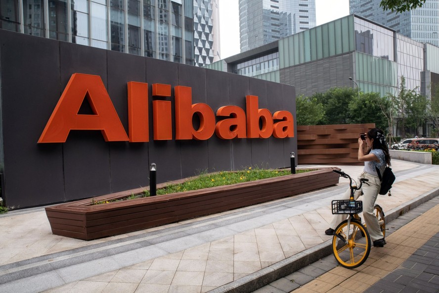 Alibaba lança novo modelo de IA que diz ser superior aos da DeepSeek e ...