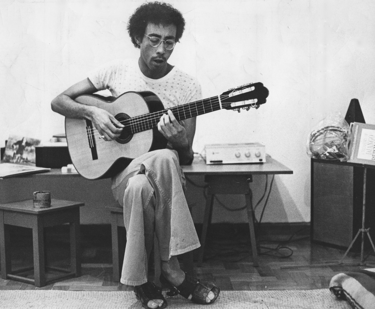 'Oh minha honey baby': Fernanda Torres cantou sucesso de Jards Macalé no cinema; assista