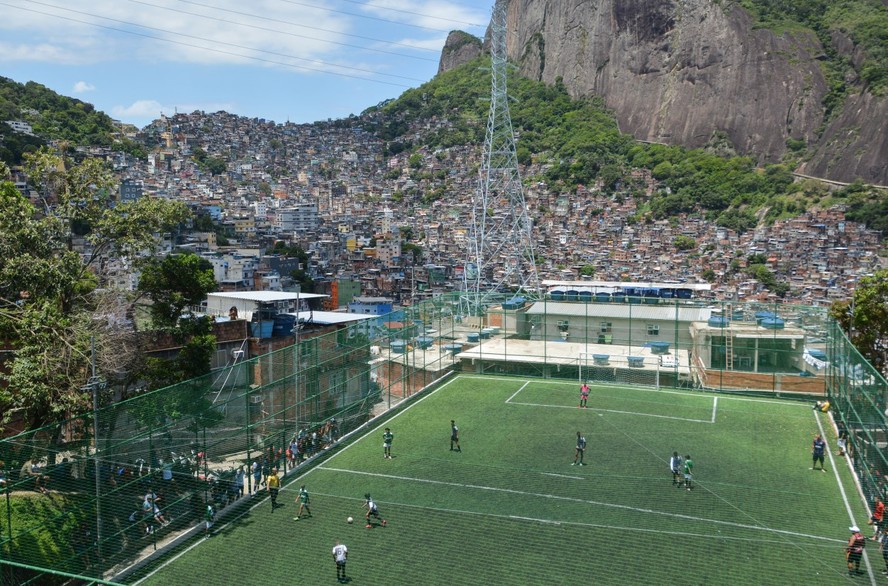 Inspirados por ídolos da seleção, jovens atletas de projetos sociais ...