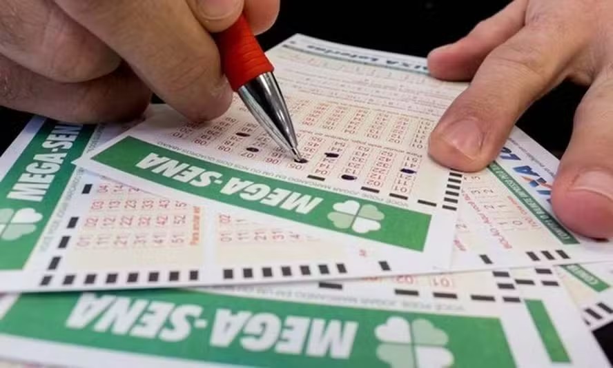 Mega-Sena terá concursos suspensos antes de prêmio especial que não ...