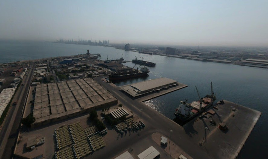 Ataque com drones atinge principal porto do Kuwait e danifica terminal
