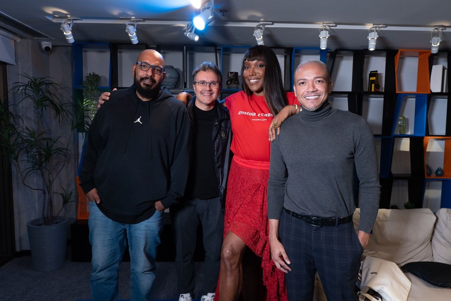 Majur fecha com nova gravadora e promete música inédita ainda este ano