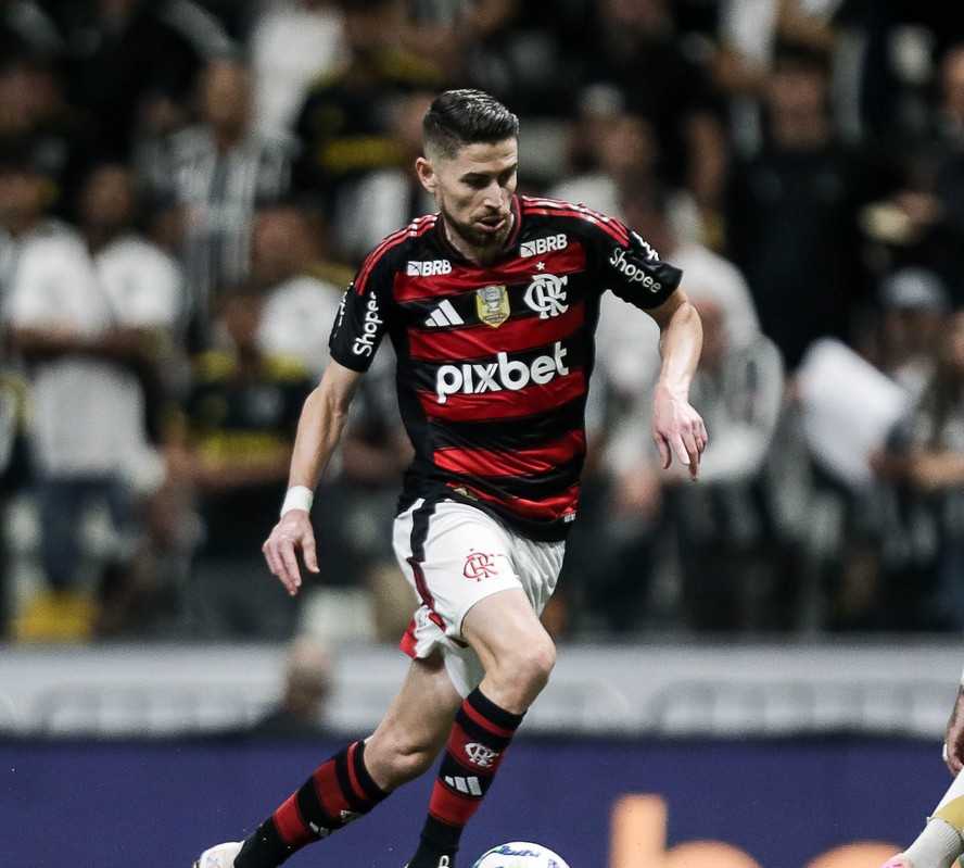 Jorginho sai em defesa de Samuel Lino e Wallace Yan após eliminação do ...