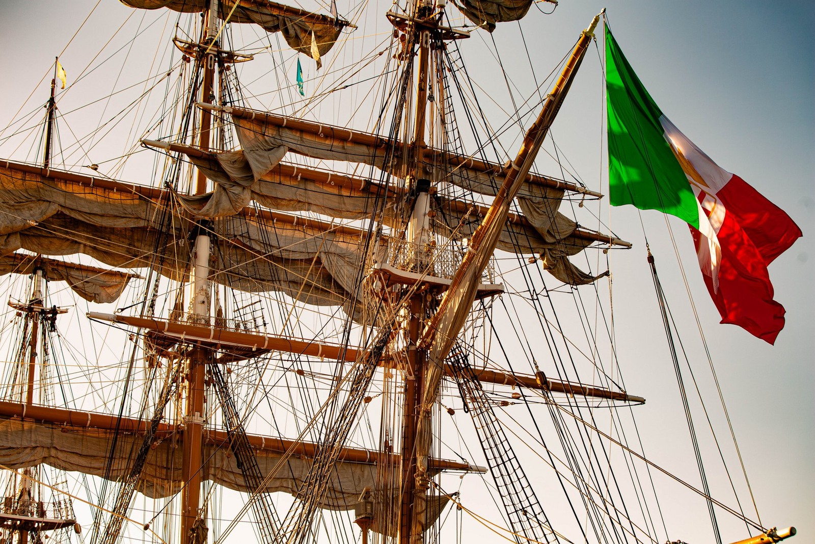 Visitamos o ‘navio mais bonito do mundo’, aberto aos cariocas até ...