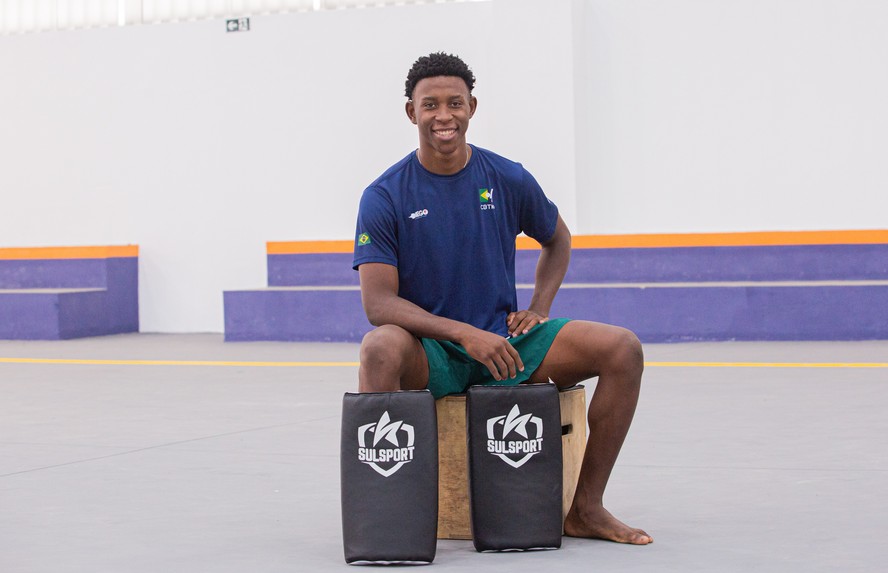 Henrique Marques conquista título inédito no Mundial de Taekwondo após quase se aposentar do ...