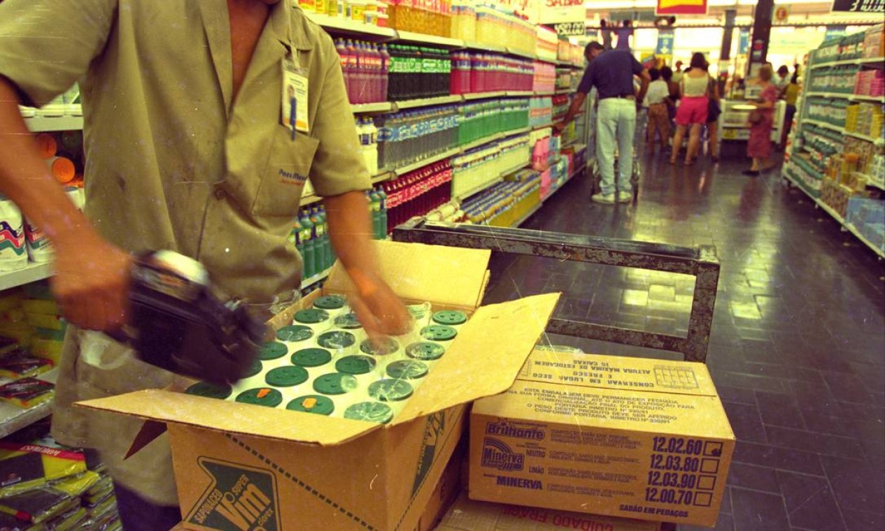 Plano Real 30 anos: relembre, em imagens, a criação da moeda