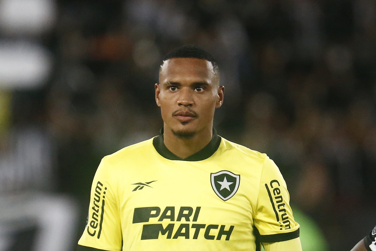 Artur Jorge justifica John titular no gol do Botafogo e Gatito no banco ...