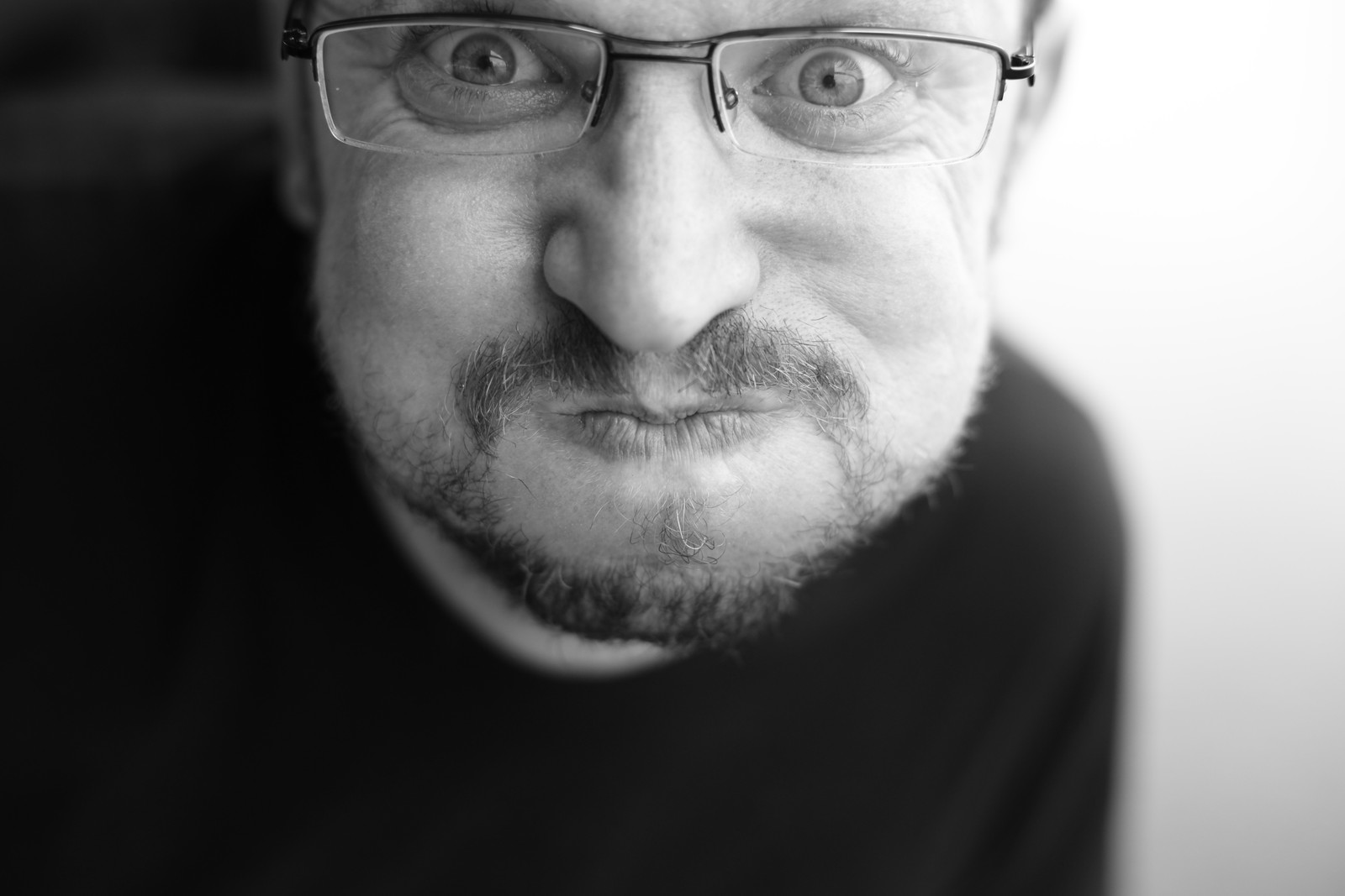 De Mia Couto a Tatiana Salem Levy, veja escritores fotografados por ...