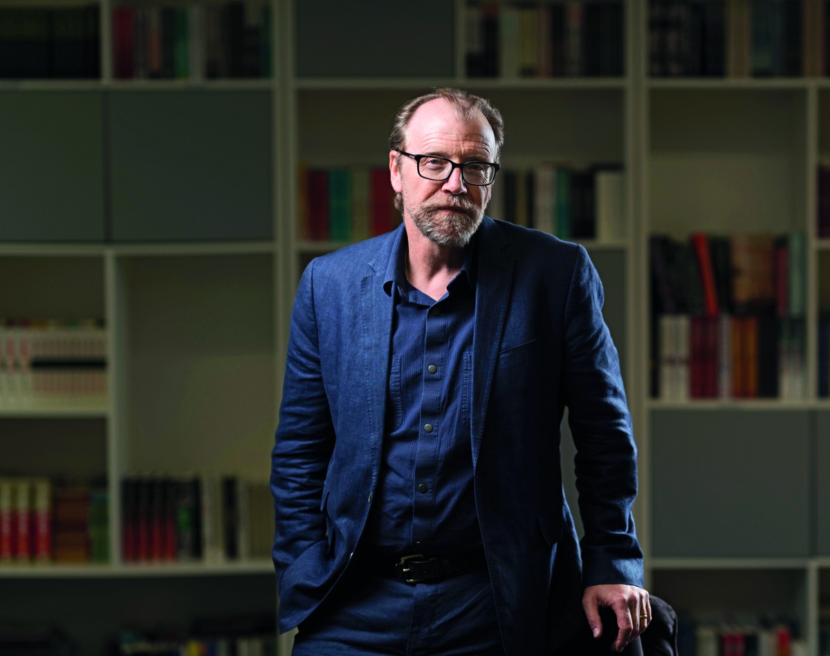 'O autoritarismo aposta na mentira', diz o escritor George Saunders ...