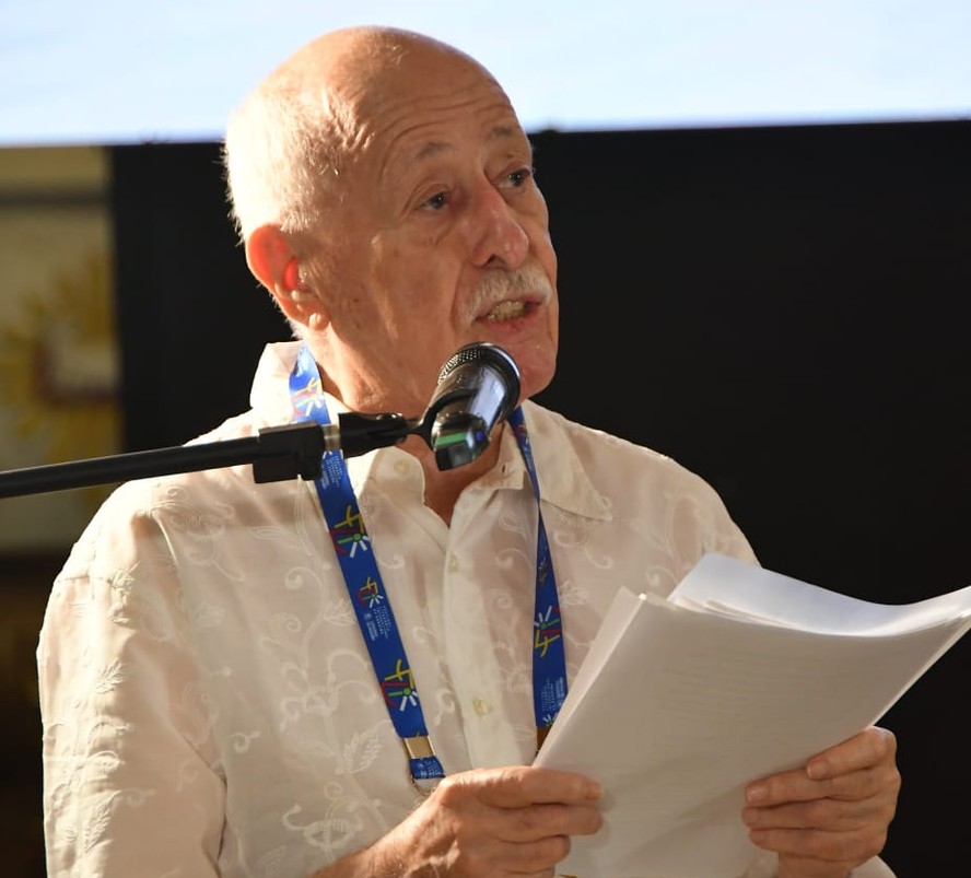 'A língua colonizadora foi recoberta pelas línguas marginalizadas', diz ...