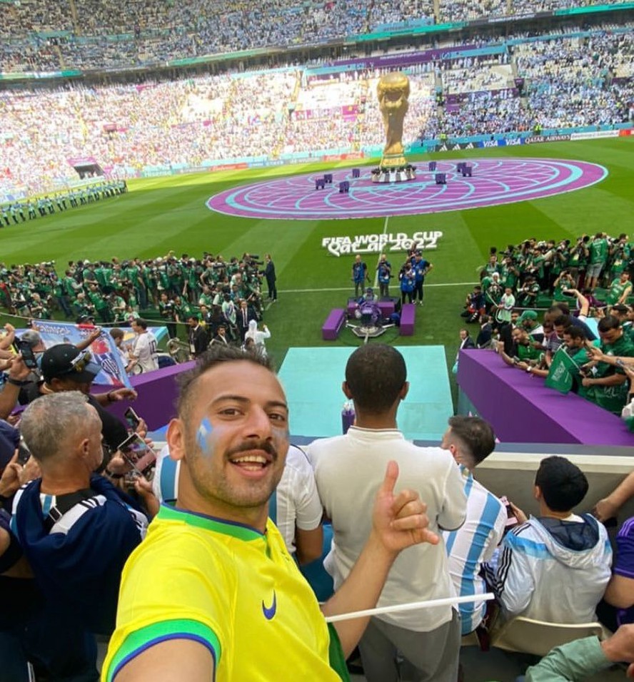 Com a camisa do Brasil em Doha, Cartolouco aposta na vitória da Arábia ...