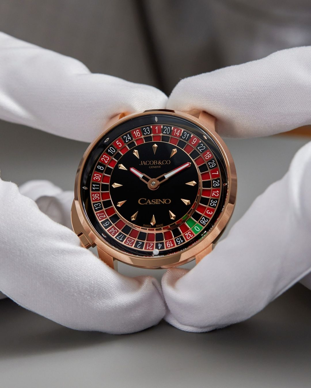 Neymar exibe relógio inspirado em cassino, avaliado em R$ 1,3 milhão e ...