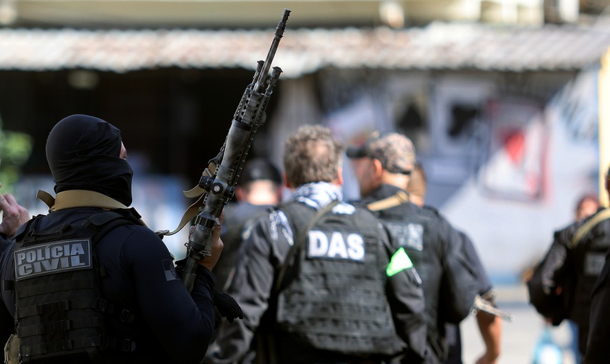 Policiais do Rio terão novos coletes de última geração que aguentam até ...