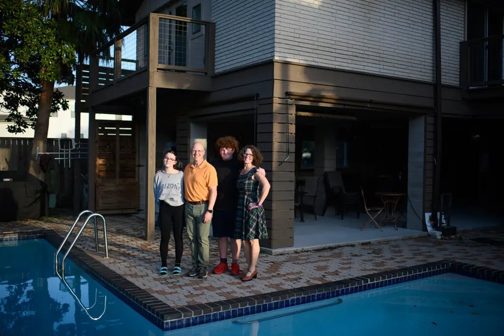 Aumento do nível do mar na Flórida faz moradores moverem casas inteiras ...