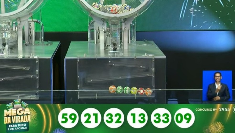 【モザイク破壊】 イッた直後も突かれまくってイッてイッてイキまくる物静かな早漏少女の覚醒性交 雨宮もな