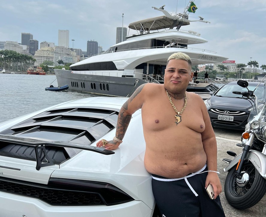 Quem é MC Ryan SP? Conheça cantor preso pela PF por lavagem bilionária ...