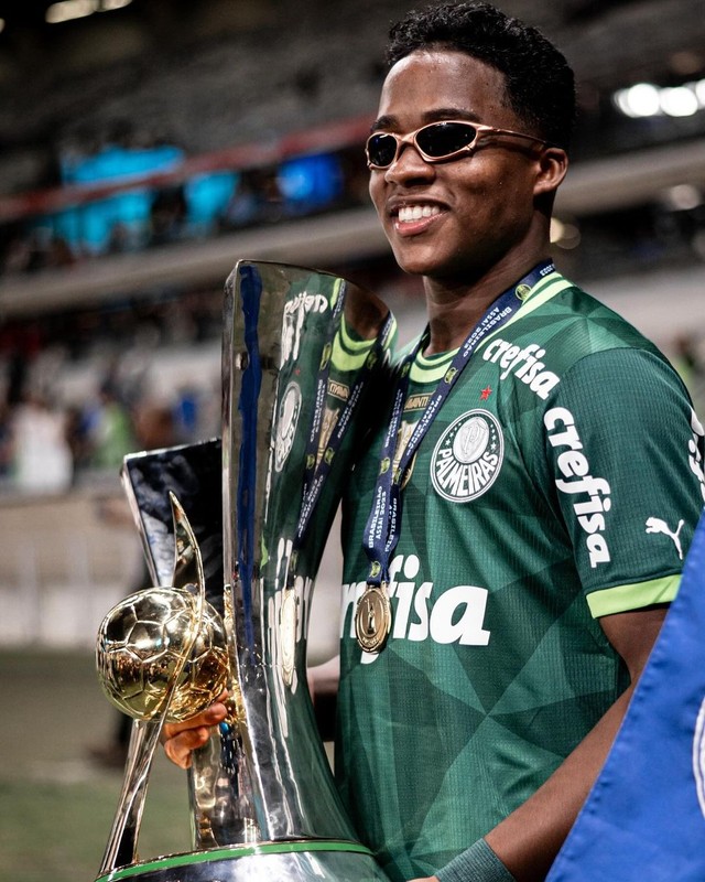 Jovem, milionário e estiloso: jogador Endrick é sucesso dentro e fora ...