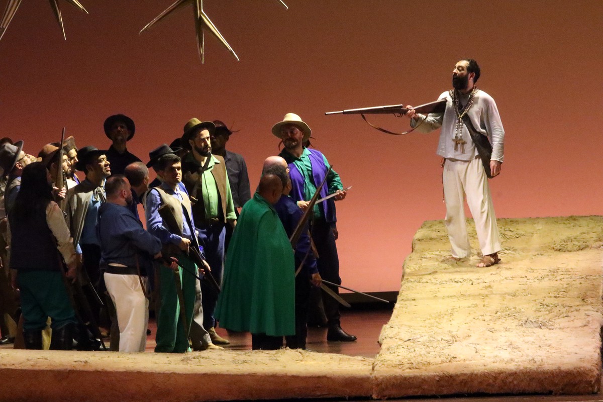 Crítica: ‘Matraga’ envolve saga de Guimarães Rosa em ópera e força