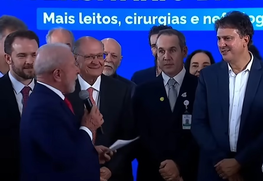 Após Ciro aparecer na liderança pelo governo do Ceará, Lula diz que ...