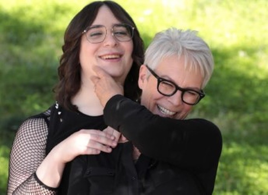 Jamie Lee Curtis faz homenagem à filha Ruby no Dia da Visibilidade ...