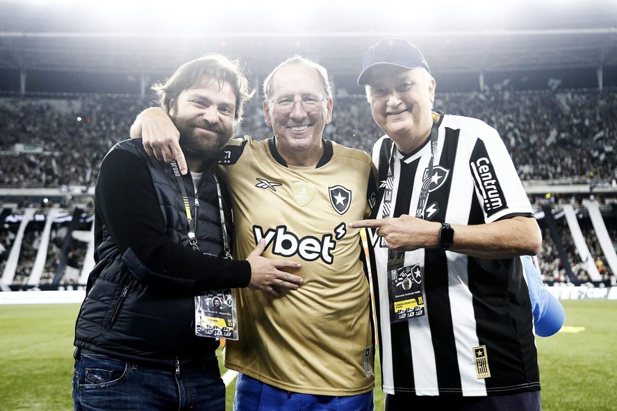 Justiça suspende direitos da Eagle em SAF do Botafogo; associativo ...