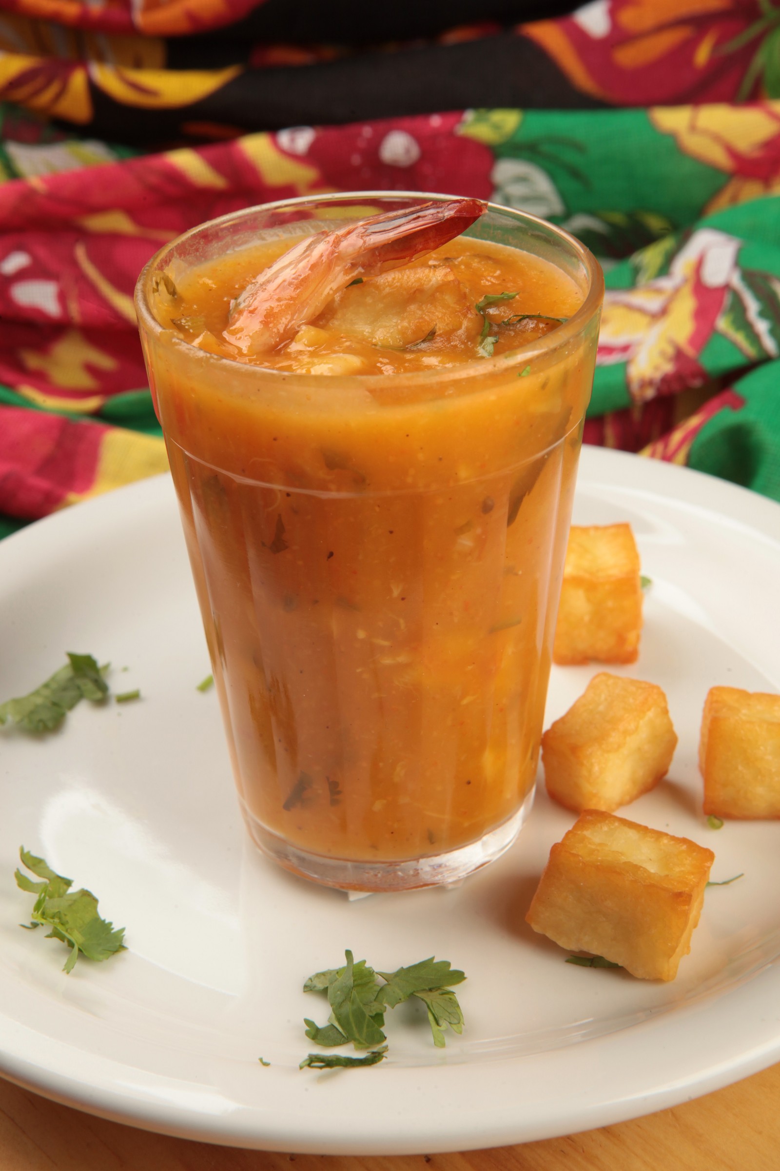 Um roteiro de sopas e caldos para esquentar o inverno carioca