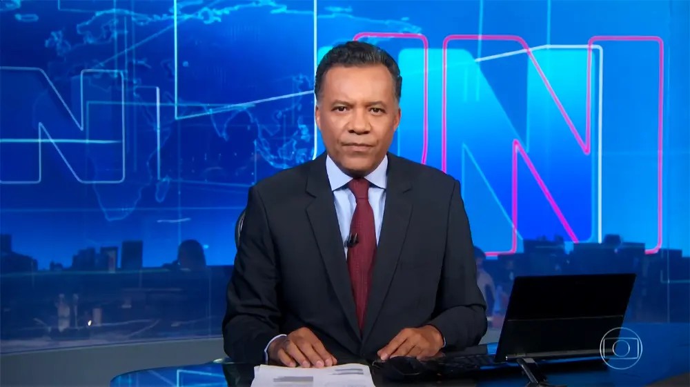 Jornal Nacional completa 55 anos no ar: relembre apresentadores do programa