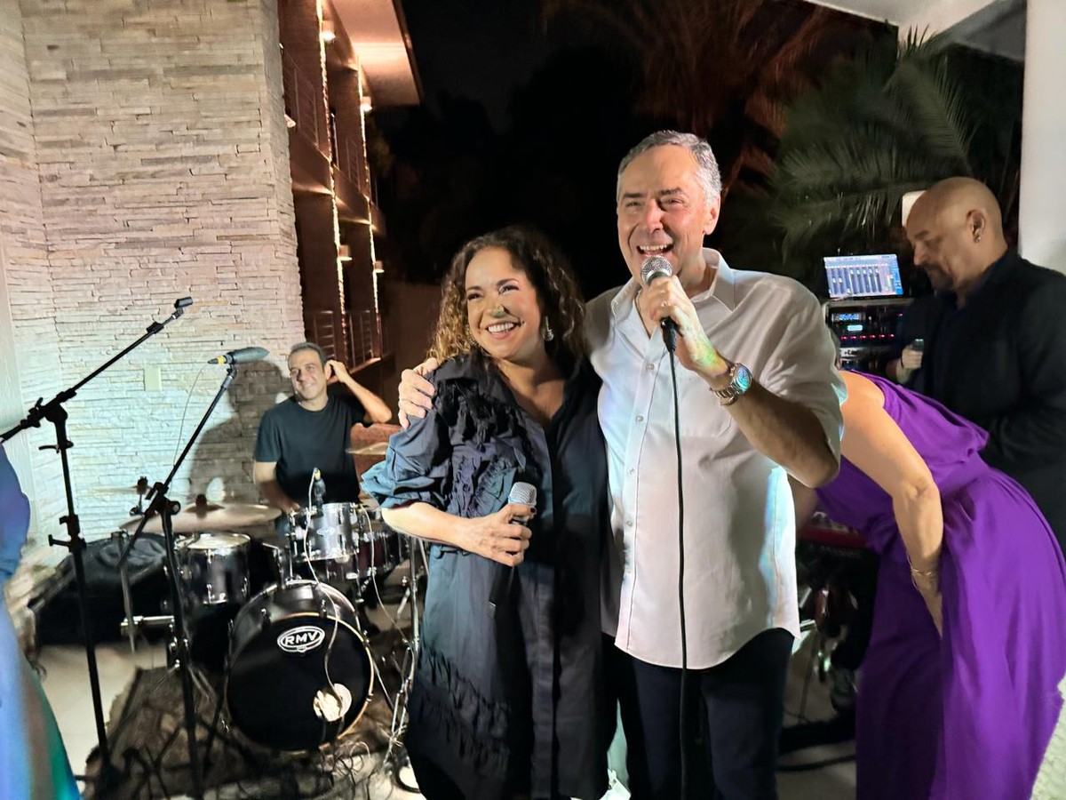 Em festa de aniversário, Barroso faz dueto com Daniela Mercury e reúne ...