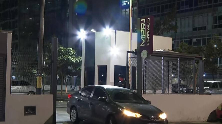 Operação mira milícia da Baixada Fluminense que exige pagamentos em ...
