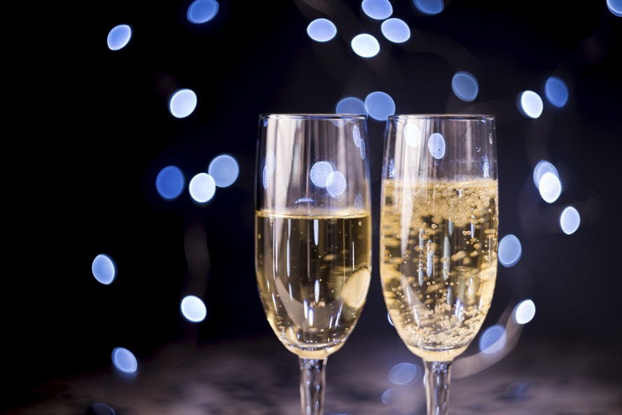 Deixou para comprar o espumante na última hora? Confira dicas de ...