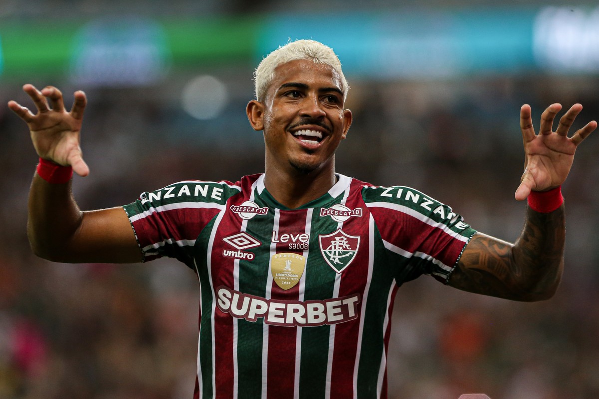 Fluminense anuncia retorno de John Kennedy